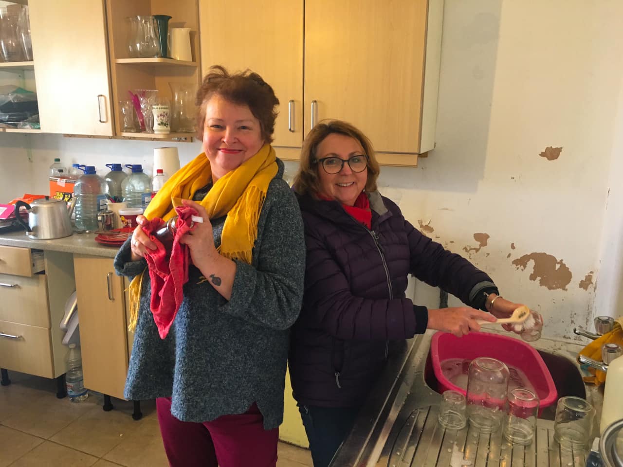 People – Pobl – Gellionnen Chapel